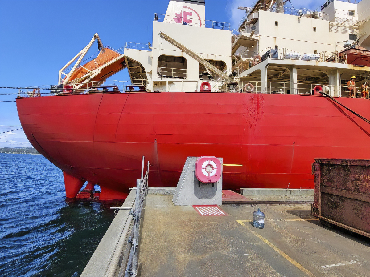 Fednav’s Umiak I Ecospeed Ice coating in great shape after two years ...